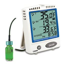 Traceable Memory-Card Thermometer - Marketlab