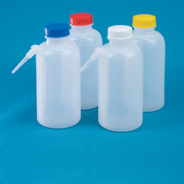 Color-Coded Unitary Wash Bottles - Marketlab